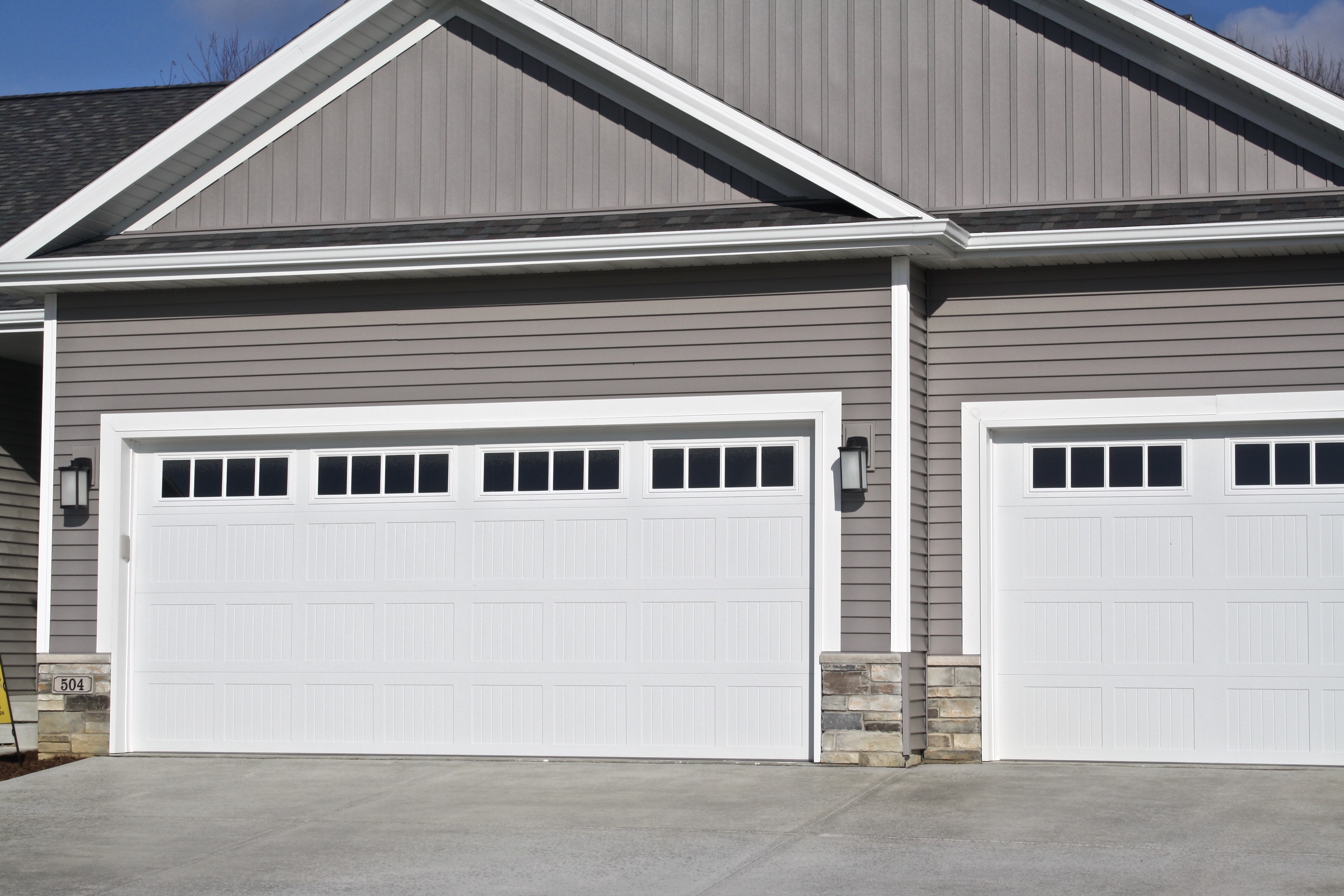 Garage Doors – Carlson Exteriors Inc.